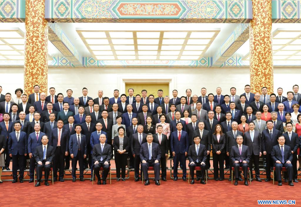 Xi Jinping rencontre des représentants des Chinois d'outre-mer