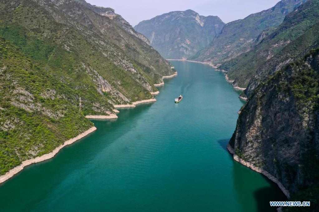 Vue aérienne du fleuve Yangtsé_La jeunesse de la Chine